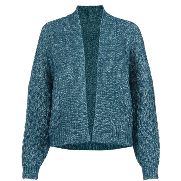 CAbi | Sweaters | Cabi Astral Cardigan 495 Blue Boxy Cropped Fit S Euc ...